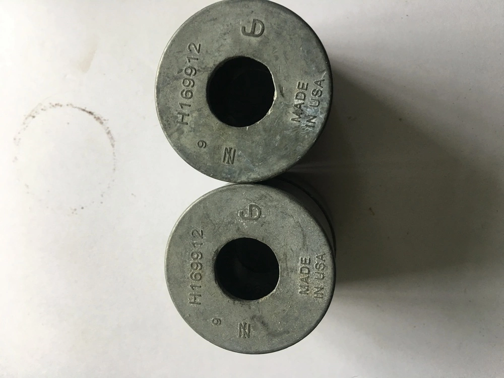 Купить Накладка втулки пальця шнека John Deere H169912 - Запчастини ...